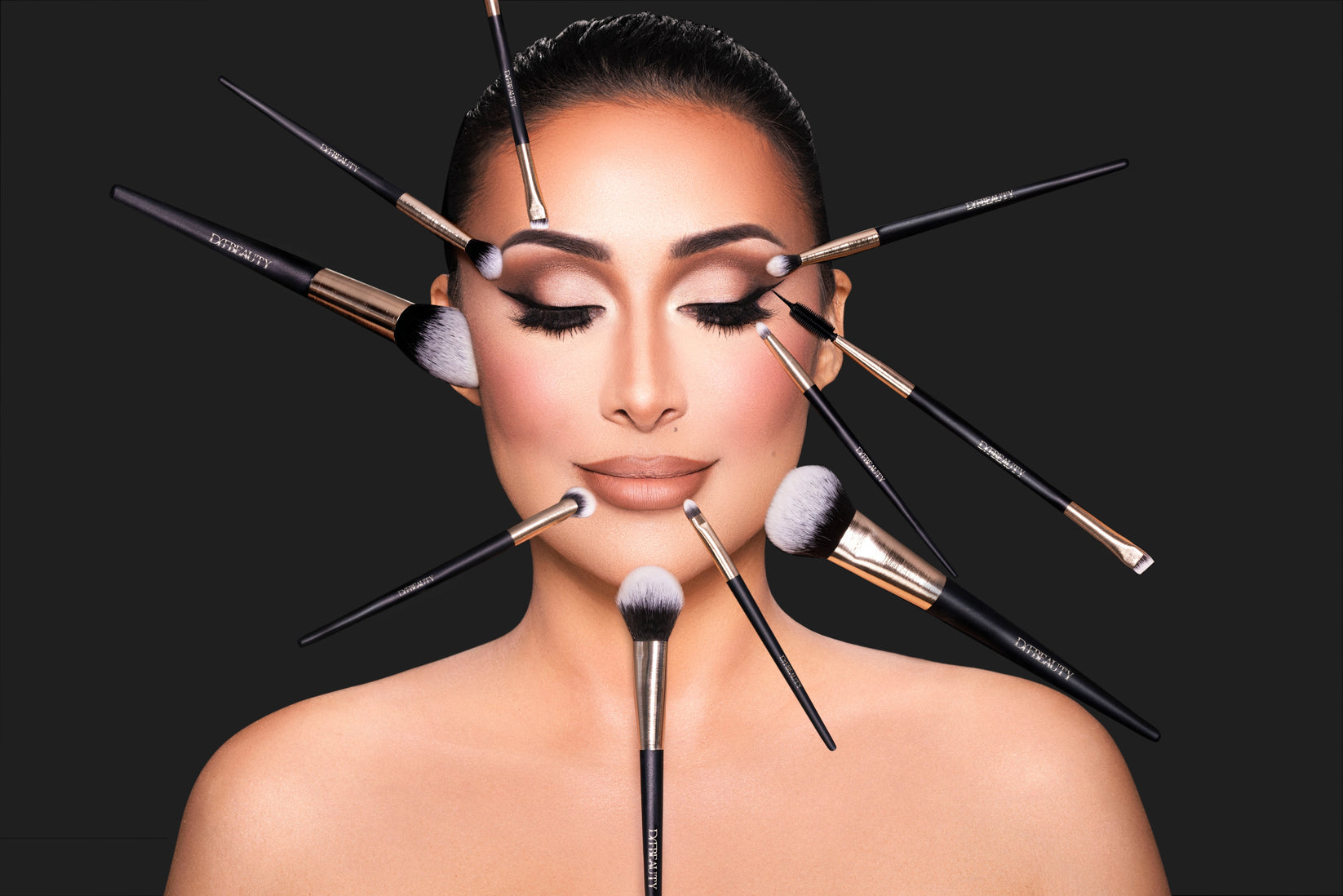 Signature Series 16-Piece Master Brush Set – DYF BEAUTY